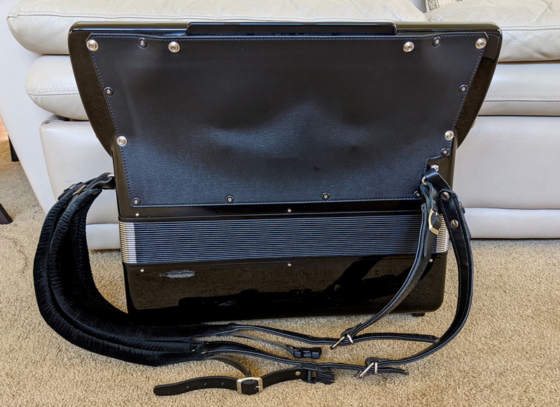 Bugari Gold Plus Accordion